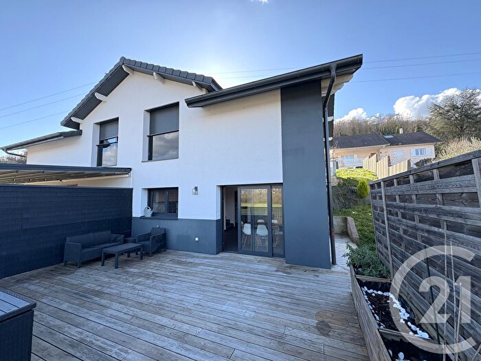 Maison à louer - Rumilly, Les Collines, Nord - 4 pièces - 3 chambres