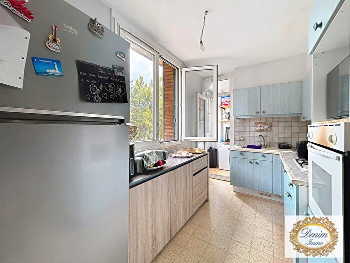 Appartement à vendre - Nîmes - 4 pièces - 3 chambres