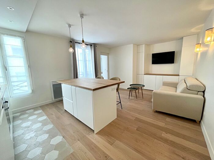 Paris 8ème, Elysée, Madeleine - Appartement 2 pièces à louer