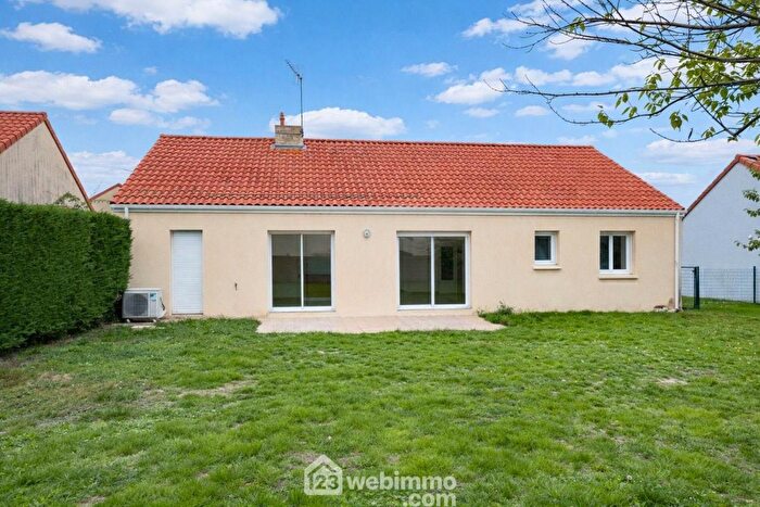 Maison à vendre - Cholet, Lorraine - 4 pièces - 3 chambres