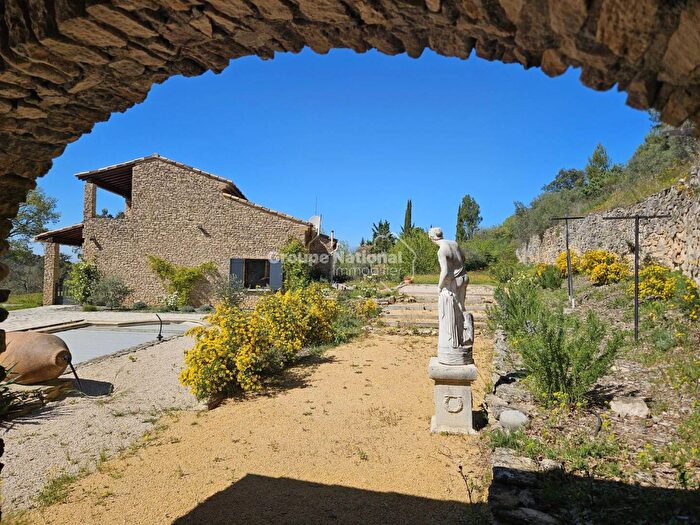 Le Beaucet : Maison 6 pièces à louer