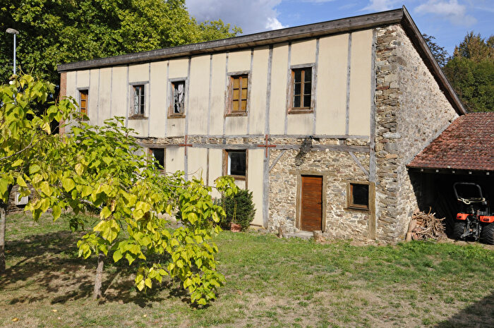Magnac-Bourg : Maison 3 pièces à louer