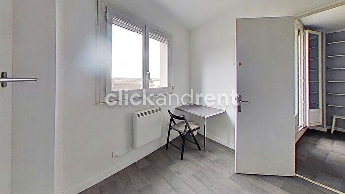 Appartement à louer - Torcy, Torcy - 7 pièces - 6 chambres