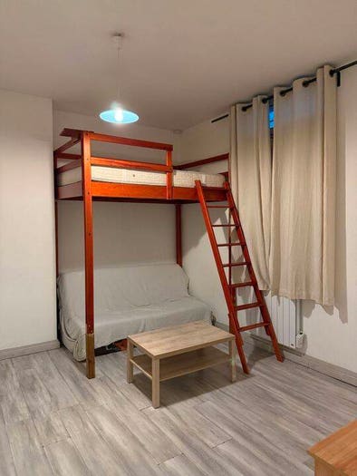 Cathédrale, Tours : Appartement 1 pièce à louer