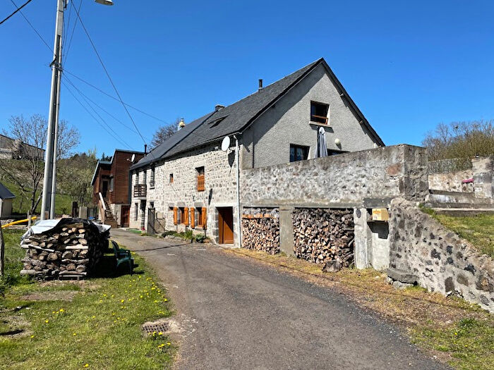 Murol - Maison 4 pièces à vendre