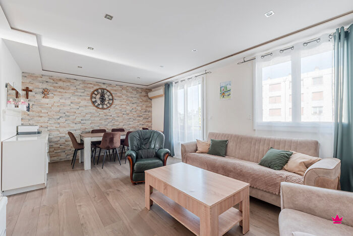 Décines-Charpieu, Berthaudière - Appartement 3 pièces à vendre