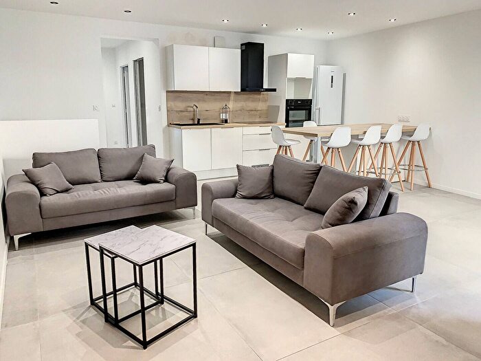 Appartement 4 pièces à Allées Paul Riquet, Béziers, à louer
