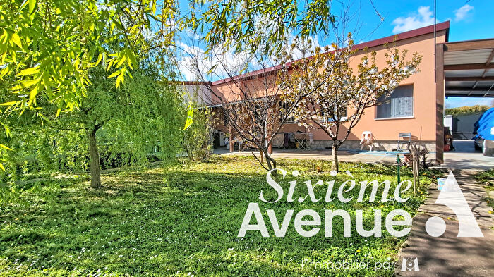 Maison à vendre - Vénissieux, Max Barel, Charreard - 5 pièces - 3 chambres