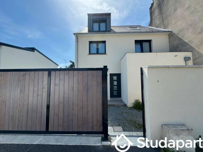Doutre-Saint Jacques-Nazareth, Angers : Appartement 1 pièce à louer