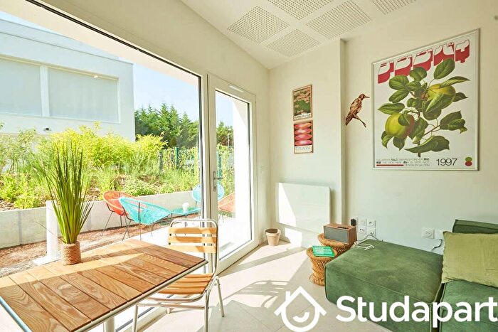 Appartement à louer - Birambits, Bègles - 1 pièce - 1 chambre