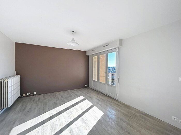 Appartement à louer - Cernay Jamin-Jean Jaurès-Epinettes, Reims - 1 pièce