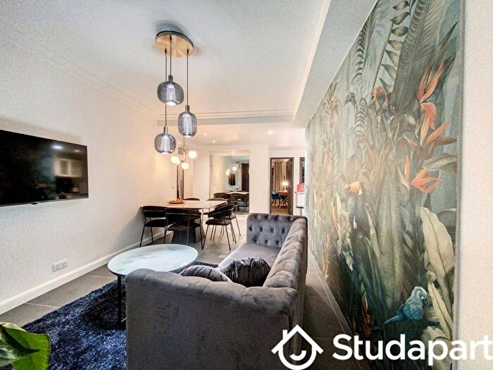 Appartement à louer - Roquebillière, Bon Voyage, Nice - 1 pièce - 2 chambres