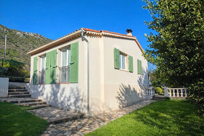 Maison à vendre - Châteauneuf-Villevieille - 3 pièces - 2 chambres