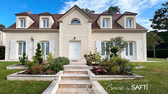 Maison 7 pièces à vendre à Le Coudray-Montceaux