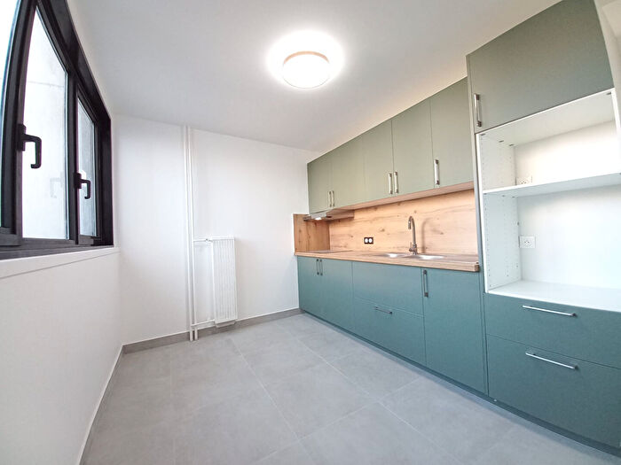 Appartement à vendre - Neuilly-sur-Marne, Fauvettes Sud - 4 pièces - 3 chambres