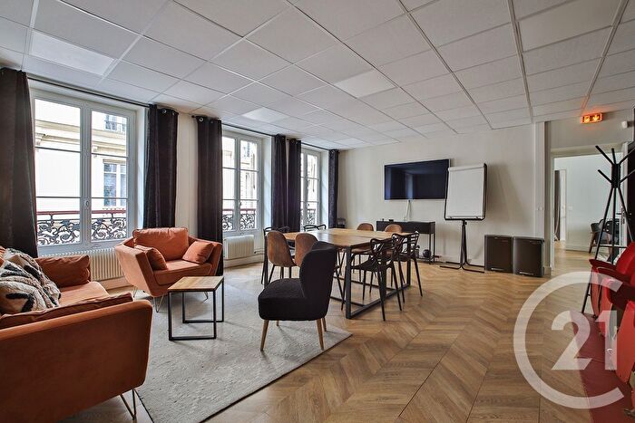 Appartement à vendre - Paris e , Clichy, Trinité - 19 pièces - 10 chambres