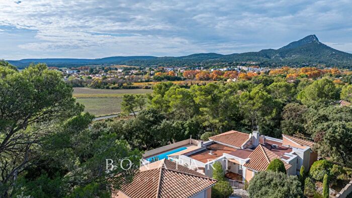 Maison à vendre - Saint-Mathieu-de-Tréviers - 6 pièces - 5 chambres