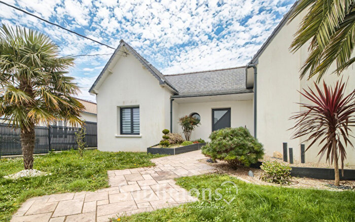 Maisons à vendre et appartements à louer - 1