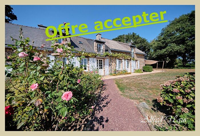 Maison à vendre - Maure-de-Bretagne - 8 pièces - 4 chambres