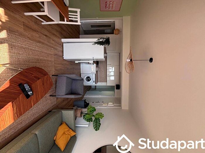 Appartement à louer - Tortière, Nantes - 1 pièce - 3 chambres