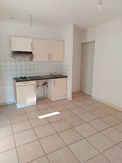 Appartement à louer - Arles - 2 pièces - 1 chambre