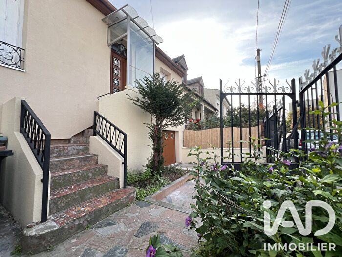 Maison 7 pièces à vendre - Bondy, Noue Caillet, Terre-Saint-Blaise
