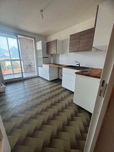 Appartement à louer - La Plaine, Seyssins - 3 pièces - 2 chambres