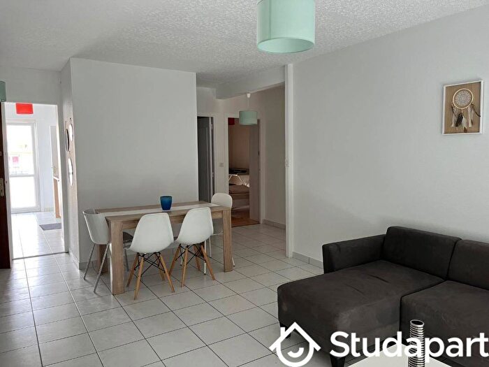 Appartement à louer - Jules Guesde, Troyes - 1 pièce - 3 chambres