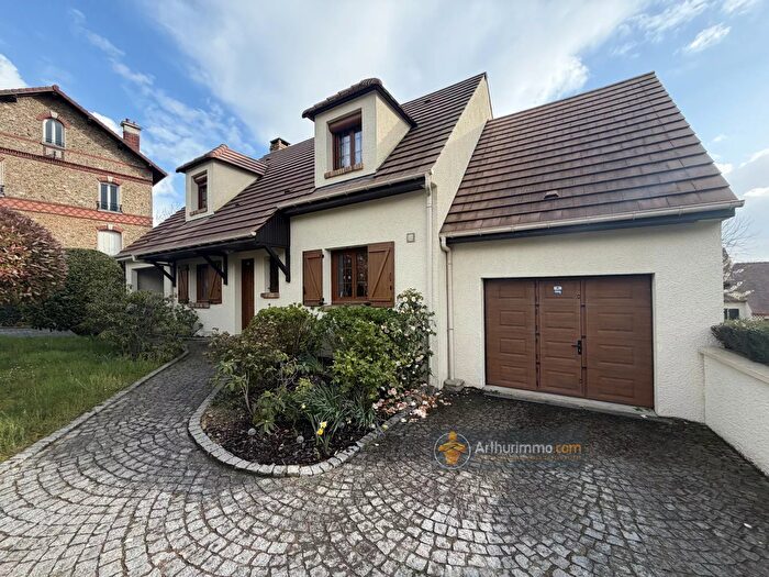 Maison à vendre - Condé-Sainte-Libiaire - 6 pièces - 4 chambres