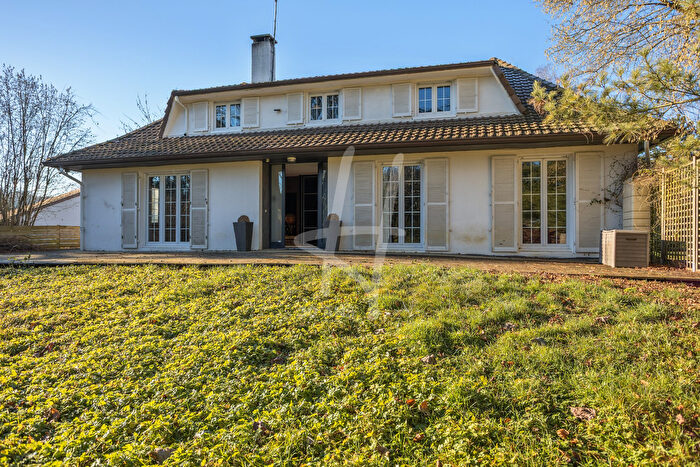 Maison à vendre - Corny-sur-Moselle - 9 pièces - 7 chambres