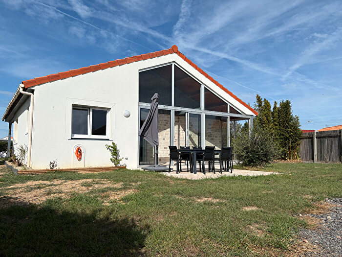 Saint-Hilaire-de-Riez, Centre-ville, Chaignaie, Poudroux : Maison 4 pièces à vendre