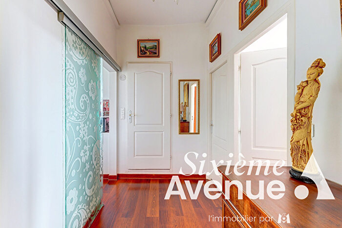 Maison à vendre - Saint-Priest, Village - 6 pièces - 4 chambres