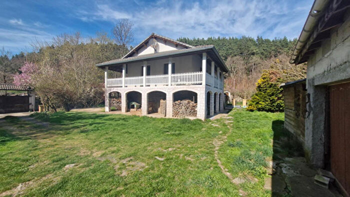 Maison à vendre - Yssingeaux - 4 pièces - 3 chambres