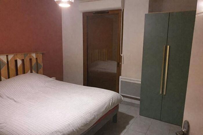 Appartement à louer - Hesteil, LIsle-Jourdain - 2 pièces - 1 chambre