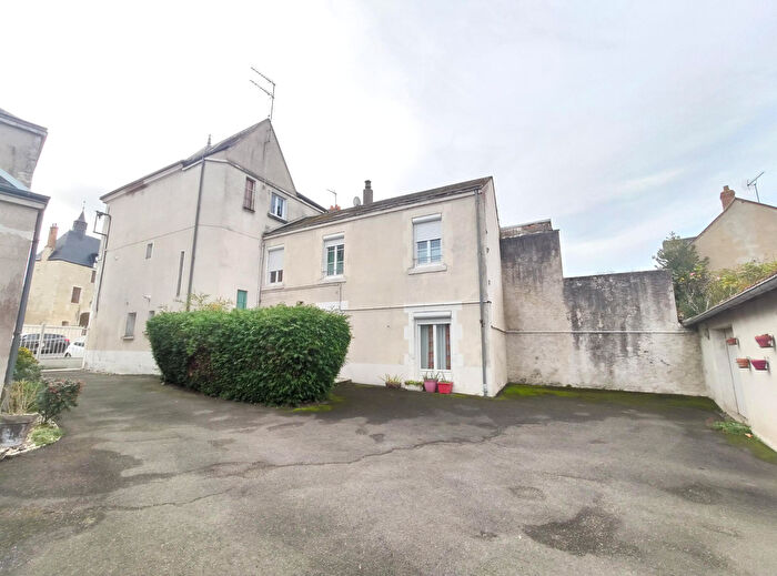 Maison à vendre - Meung-sur-Loire - 8 pièces - 5 chambres