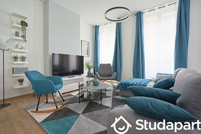 Appartement à louer - Centre Ville, Reims - 1 pièce - 1 chambre