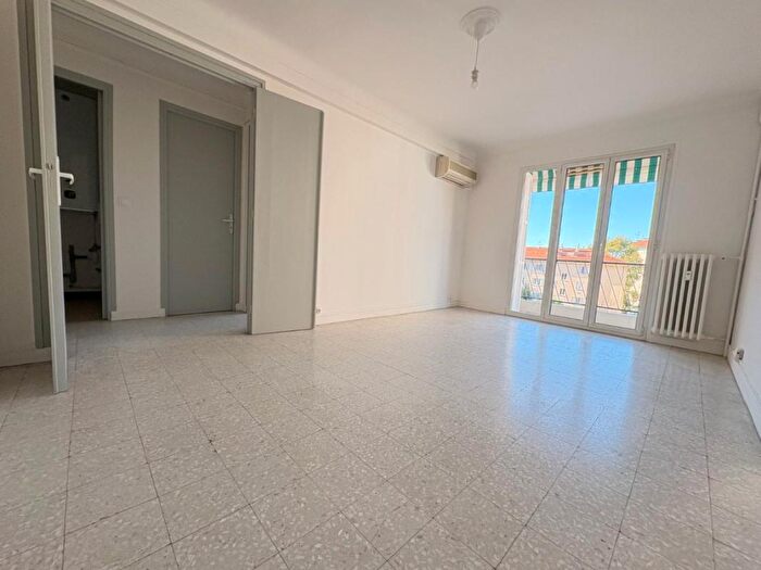 Appartement à louer - Nice, Arenas - 2 pièces - 1 chambre