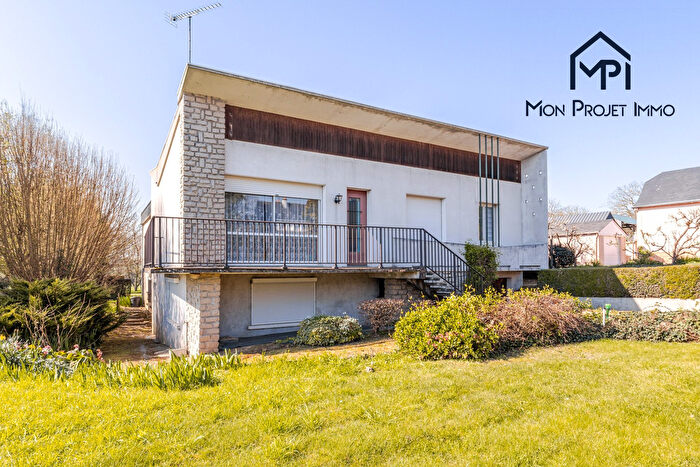 Maison à vendre - Cossé-le-Vivien - 7 pièces - 5 chambres