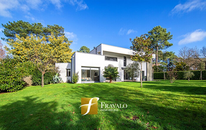 Maison à vendre - Vannes, Ouest - 7 pièces - 4 chambres