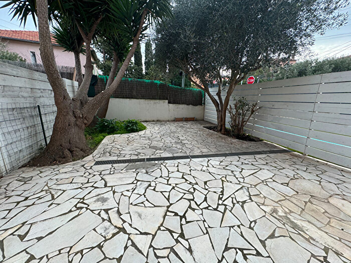 Appartement à louer - La Seyne-sur-Mer, Est - 3 pièces - 2 chambres