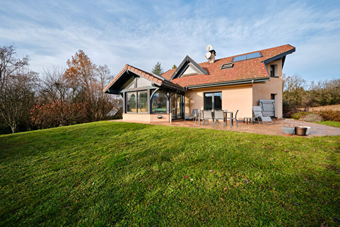 Maison à vendre - Groisy - 8 pièces - 5 chambres