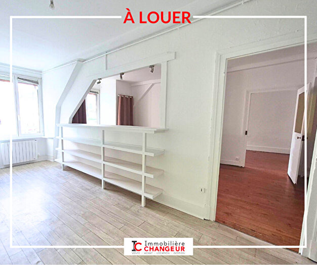 Appartement à louer - Voiron, Centre-ville, Gare - 2 pièces - 1 chambre