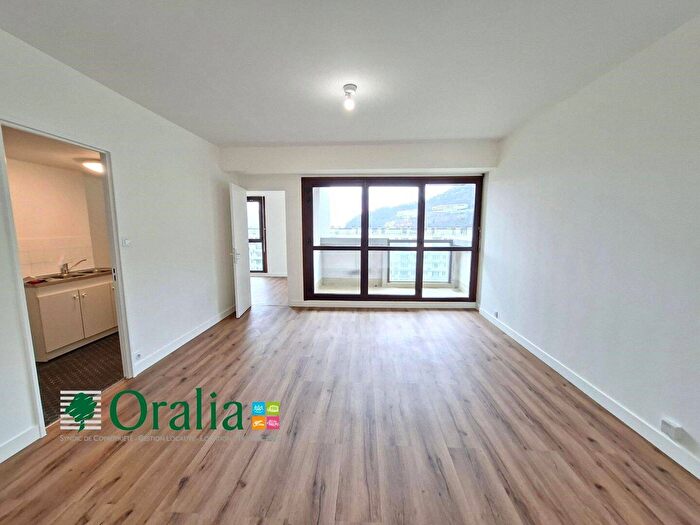 Appartement à louer - Antiquaire, Notre Dame, Grenoble - 2 pièces - 1 chambre