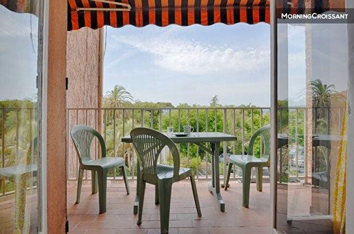 Appartement à louer - Plan de la Mer-Fregate-Rampale-Alon, Saint-Cyr-sur-Mer - 2 pièces