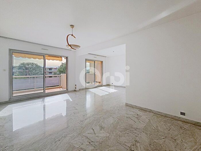 Appartement à vendre - Antibes, Rastines, Super Antibes, Laval, La Fontonne - 3 pièces - 2 chambres