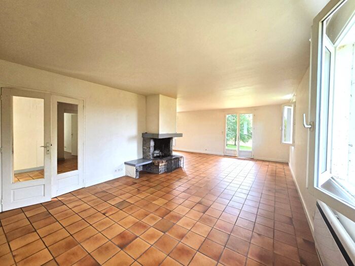 Maison à louer - Amendeuix-Oneix - 4 pièces - 3 chambres