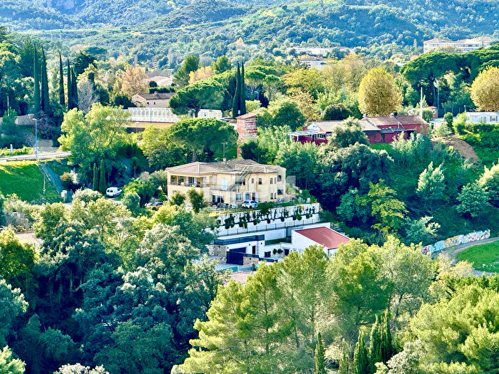Maison à vendre - Mandelieu-la-Napoule, Les Termes - 7 pièces - 6 chambres