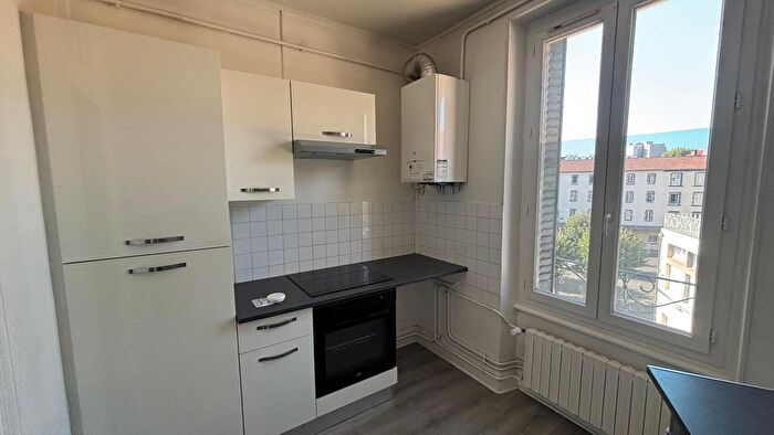 Appartement 3 pièces à Clermont-Ferrand, Delille, Cathédrale, La Gare, à louer