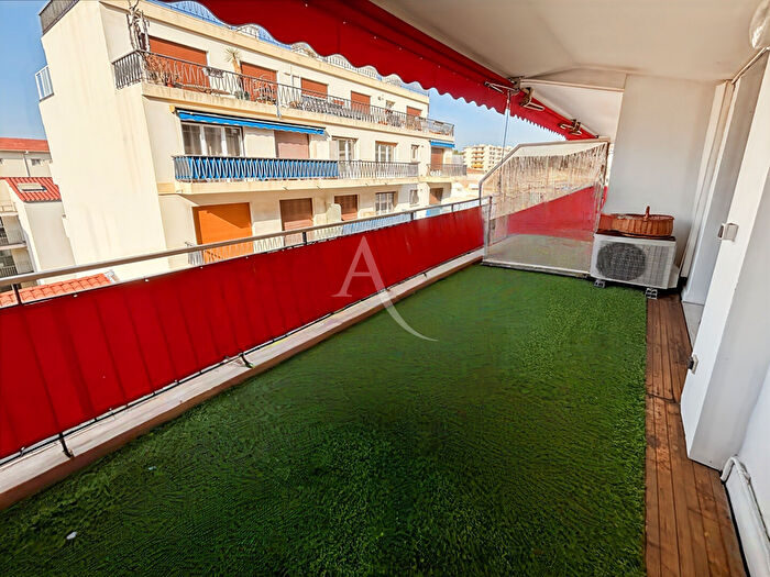 Cannes, Petit Juas : Appartement 1 pièce à vendre