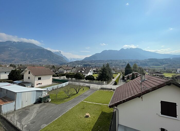 Appartement à vendre - Saint-Pierre-en-Faucigny - 4 pièces - 3 chambres